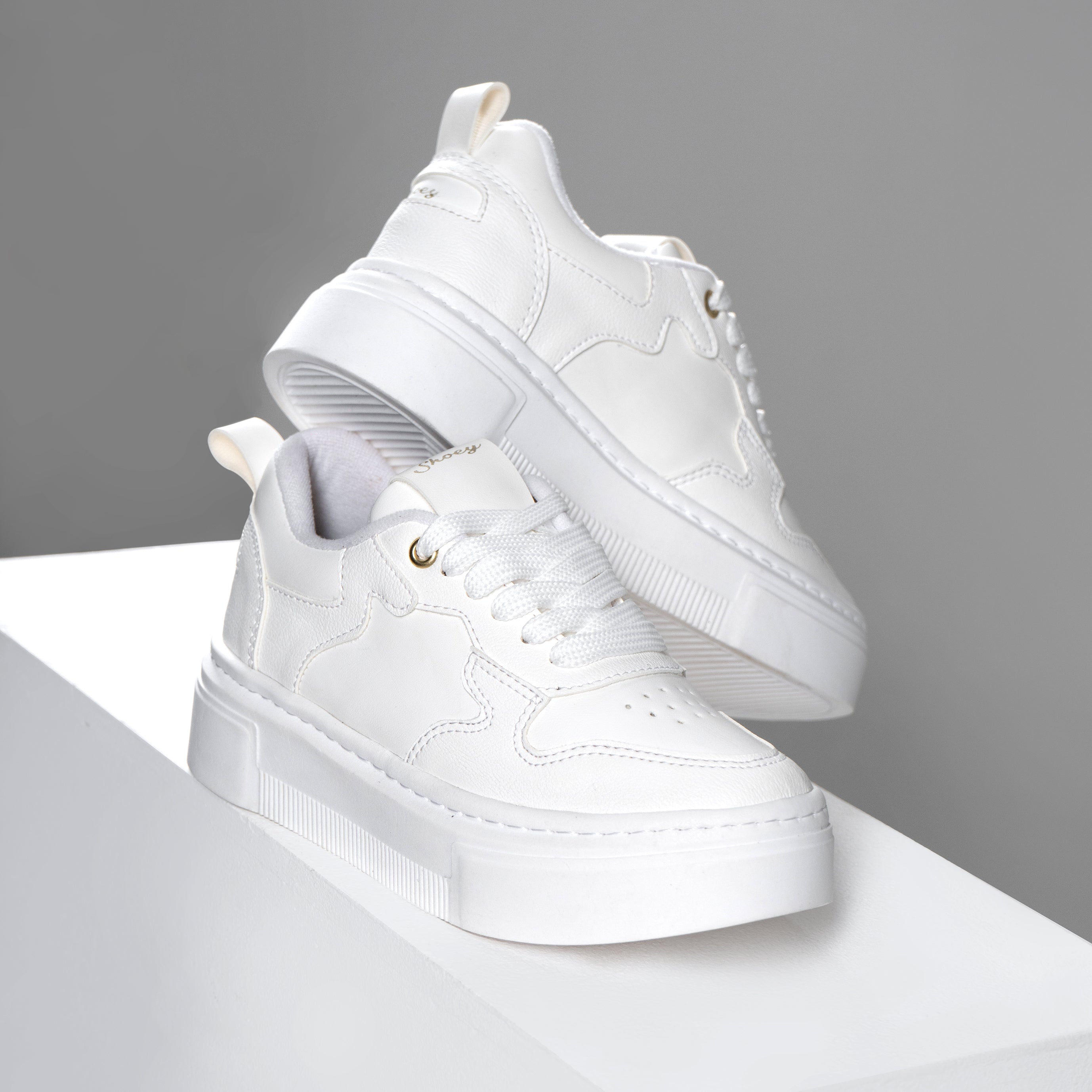 HOLLY BLANCO – SHOEY